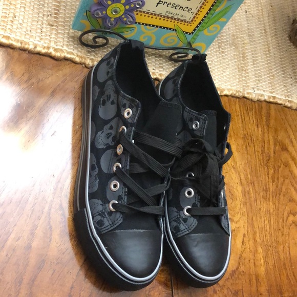 Hot Topic | Shoes | Hot Topic Shoes Unisex | Poshmark
